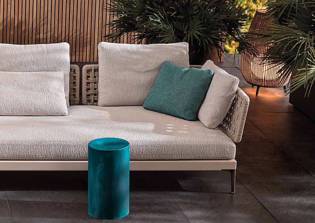 PILOTIS "OUTDOOR" | COFFEE TABLES - EN