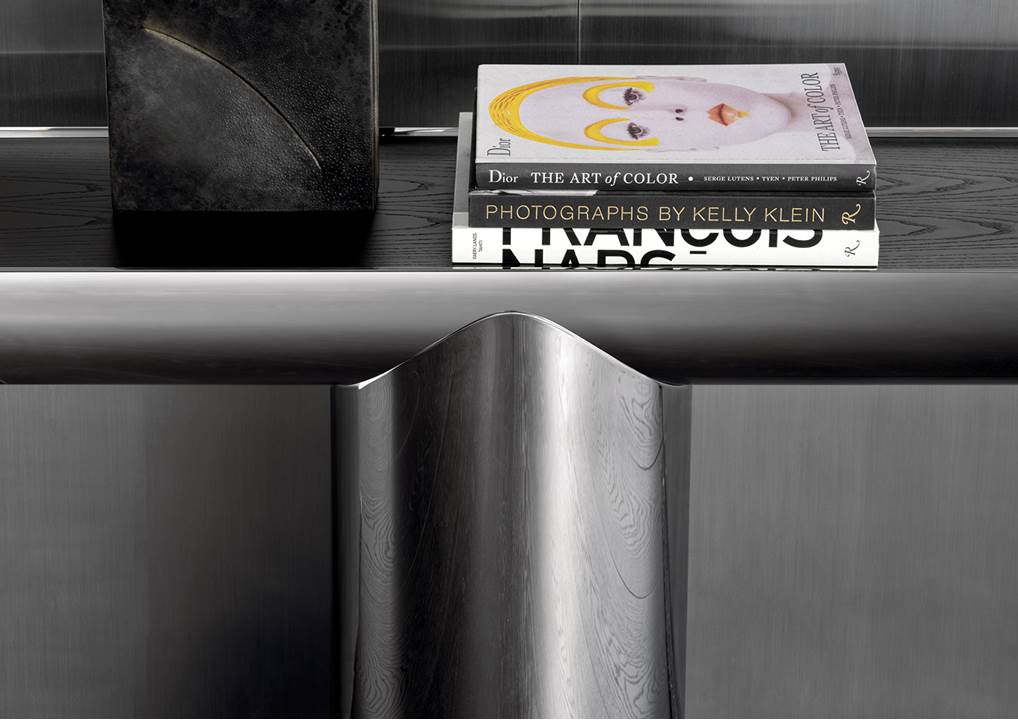 PILOTIS CONSOLE | CONSOLE - EN